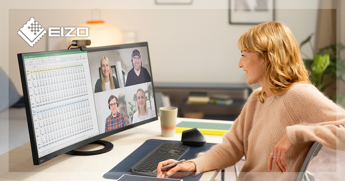 Curved monitors in ultrawide format